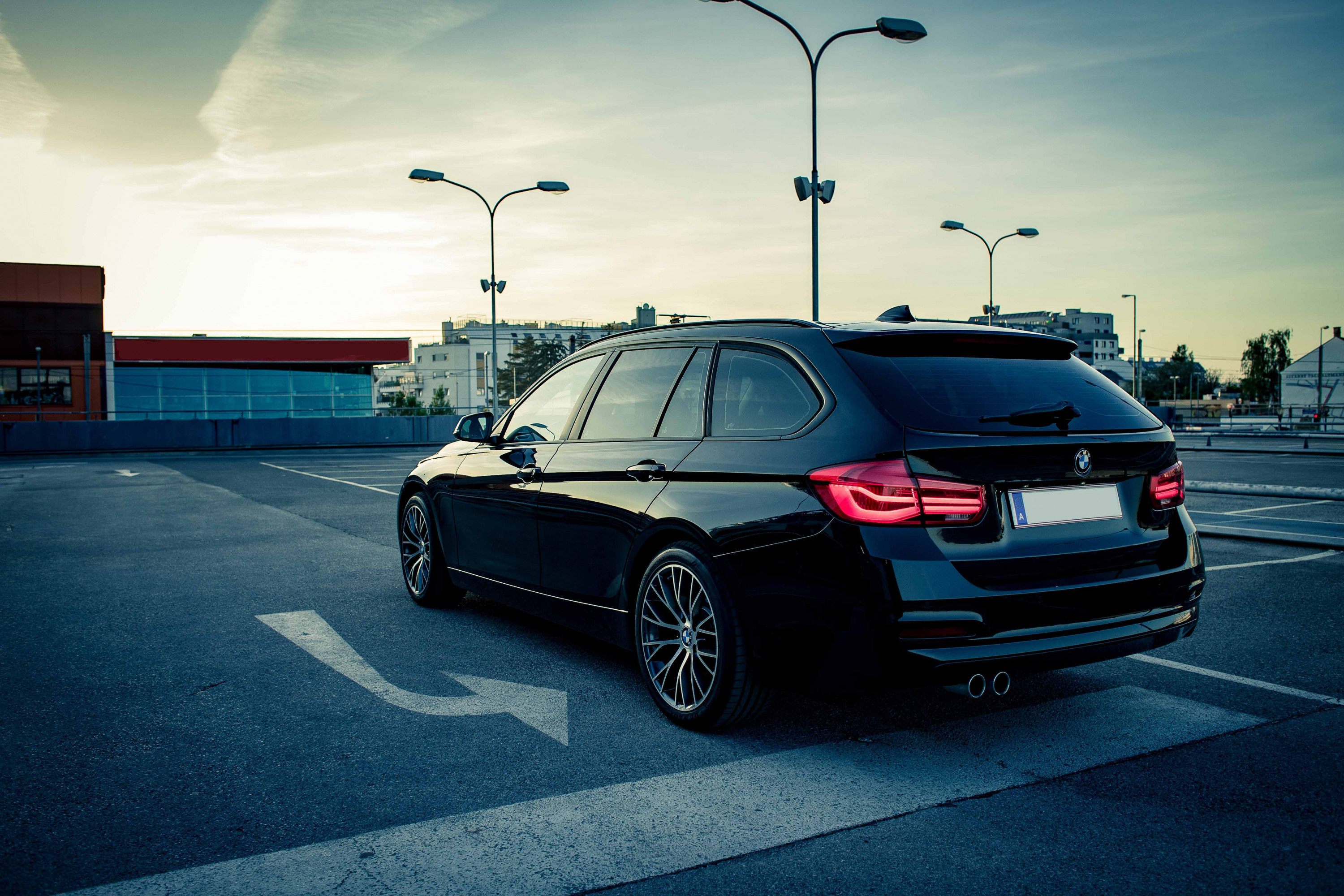 F31 black sapphire & MAK München 8J18 ET34 - Galerie - BMW 3er Forum ...